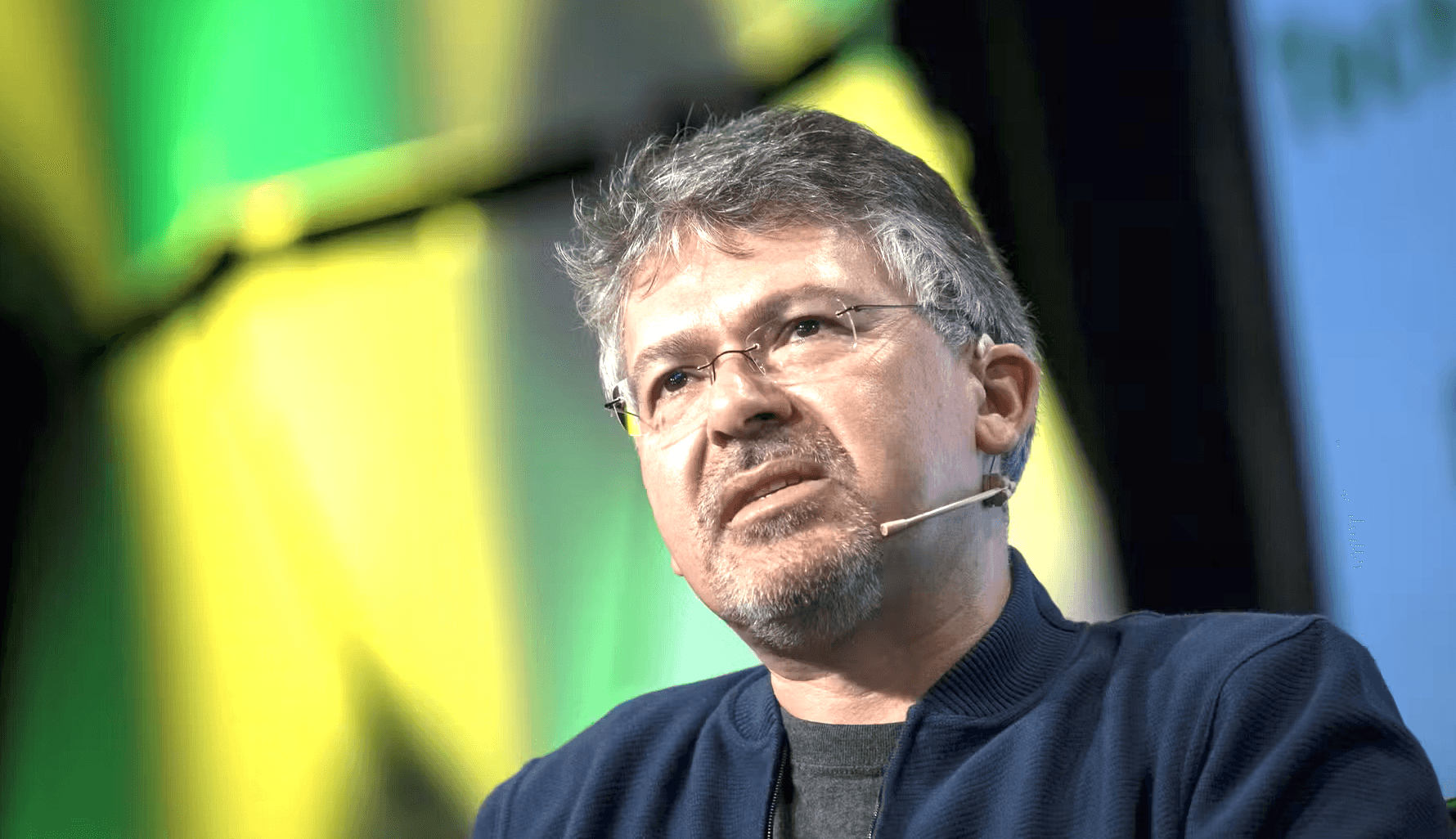 Lý do Apple sẽ bổ nhiệm John Ternus làm CEO thay Tim Cook