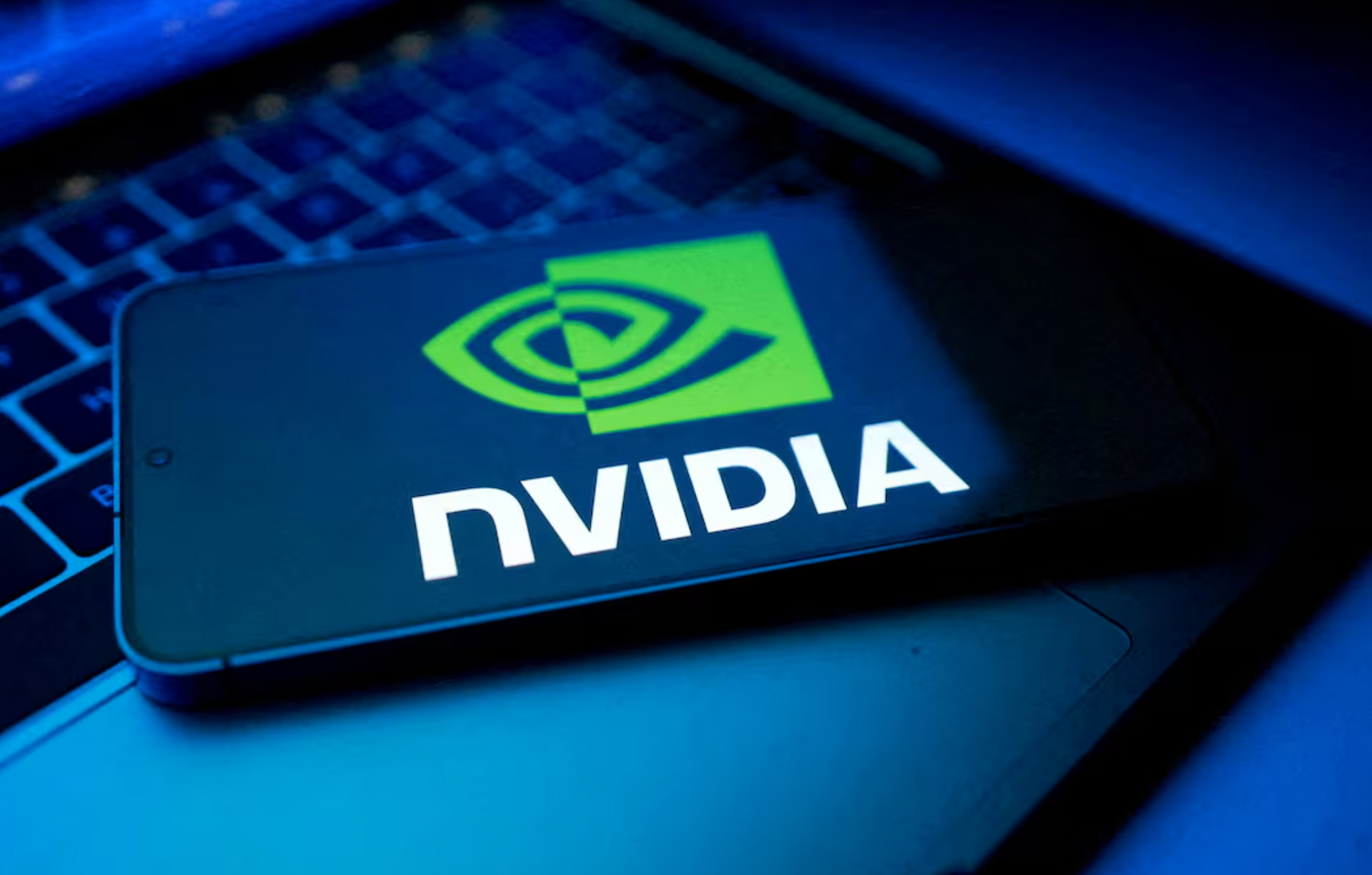 Nvidia tiến sát mốc 5.000 tỉ USD, giúp cổ phiếu Nokia lên cao nhất một thập kỷ