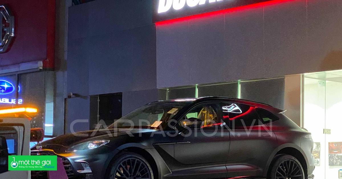 Bộ đôi “siêu SUV” Aston Martin DBX707 mạnh hơn Lamborghini Urus xuất hiện tại Hà Nội