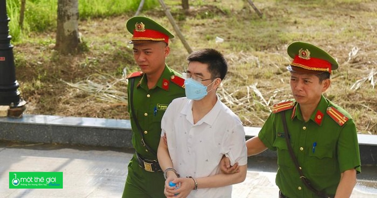 Tiếp tục tranh cãi về chiếc cặp mã ‘104’ có rượu hay tiền trong vụ ‘bay ...