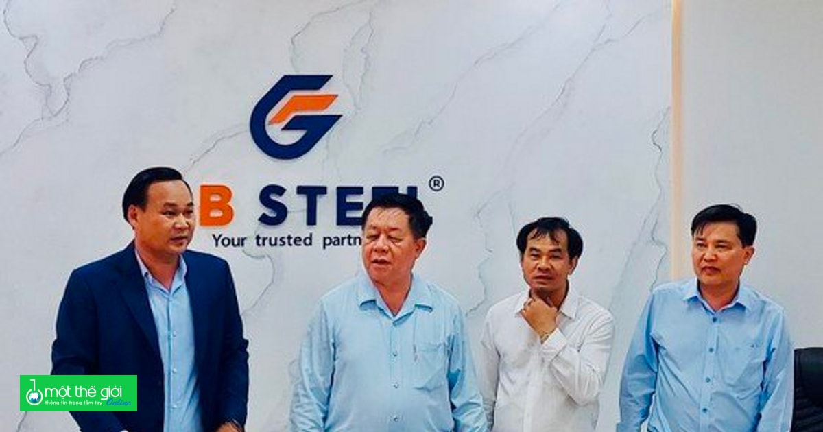 Đoàn công tác của Trung ương và tỉnh Long An thăm, làm việc tại Nhà máy ...