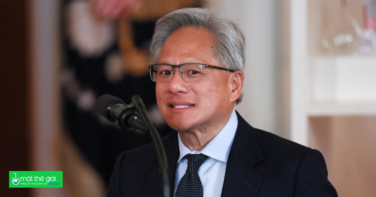 Lương thưởng của CEO Jensen Huang tăng vọt, Nvidia bán hàng trăm nghìn ...
